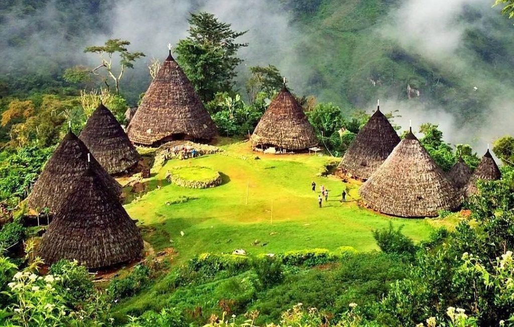 Essential Tips Before Wae Rebo Village Trekking | Authentic Indonesia Blog