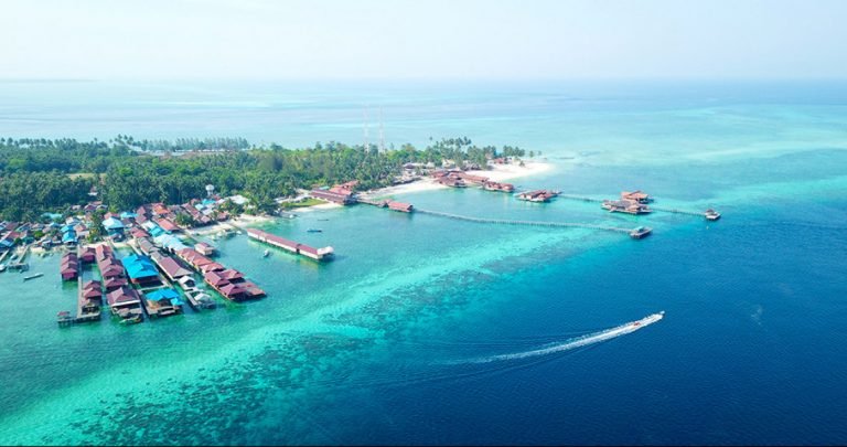 9 Best Places to Visit When Travel to Kalimantan | Authentic Indonesia Blog