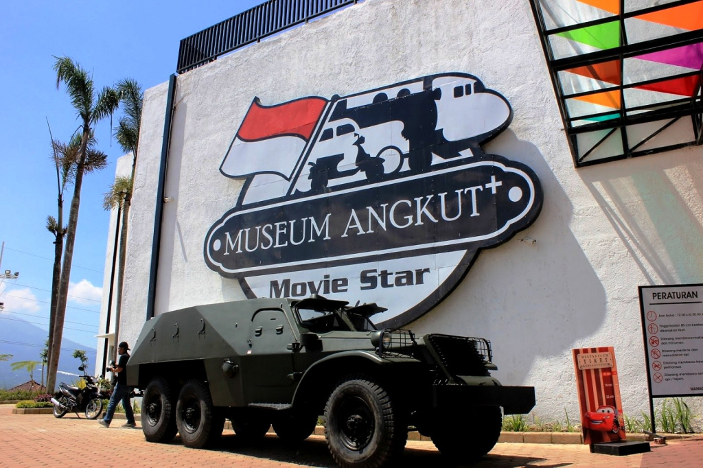 The World of Automotive in Museum Angkut Malang, East Java | Authentic ...
