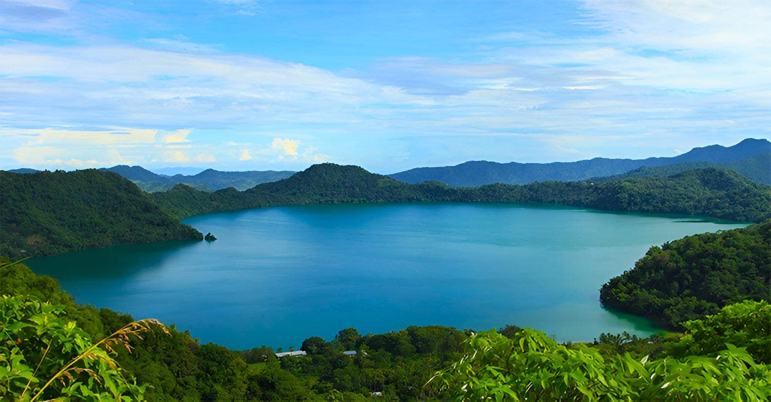 Sano Nggoang Lake Flores, The Deepest Volcanic Lake | Authentic ...