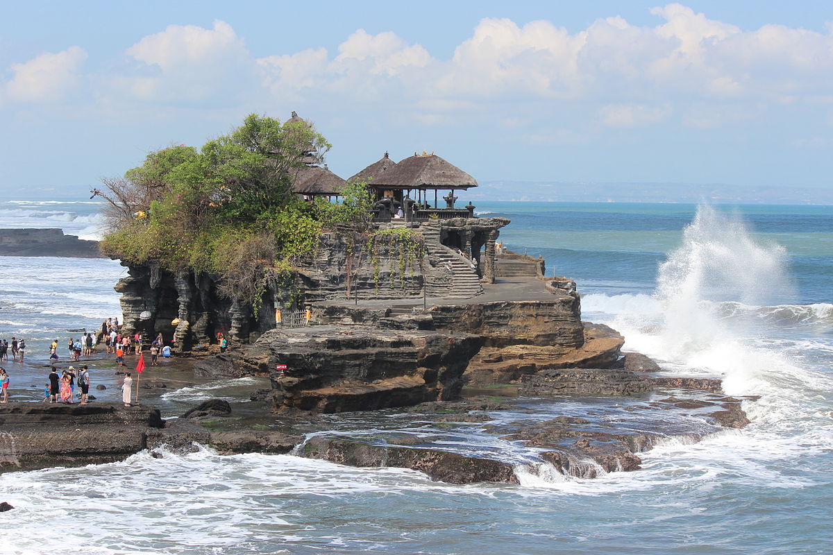 Tanah Lot Temple Attraction, History to Myth | Authentic Indonesia Blog